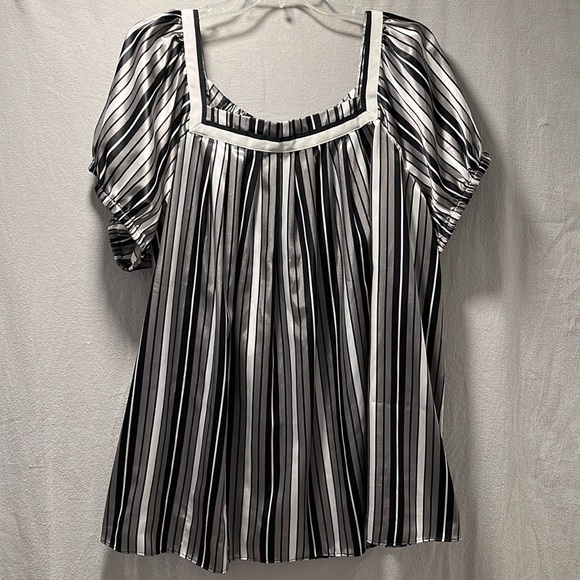 Lane Bryant | Tops | Satinlike White Black And Silver Vertical Stripe ...